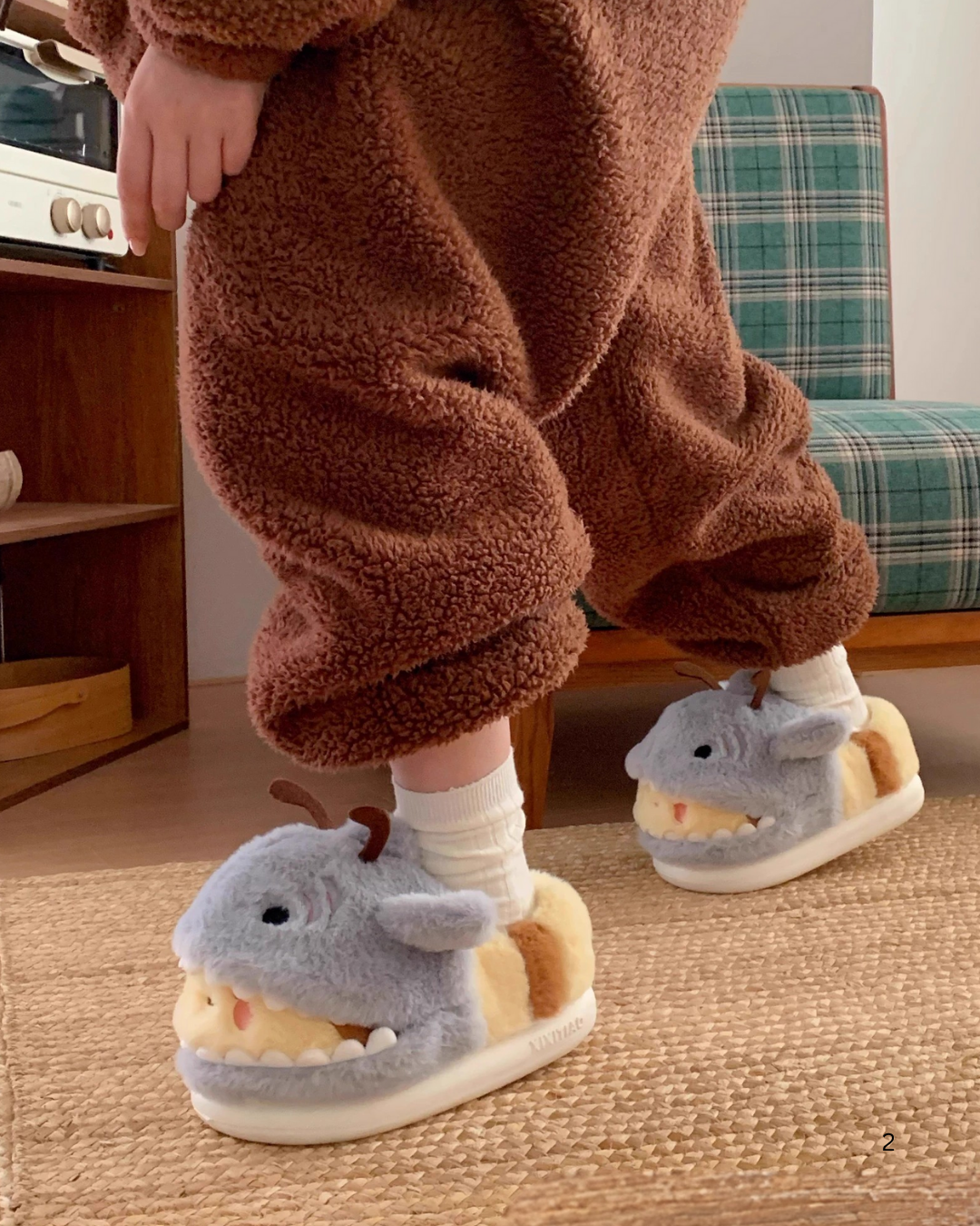buzz and bite slippers – blnch*